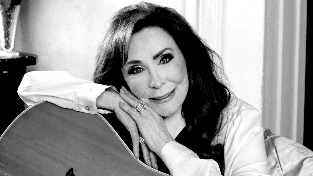 Loretta Lynn's Reading List - Radical Reads
